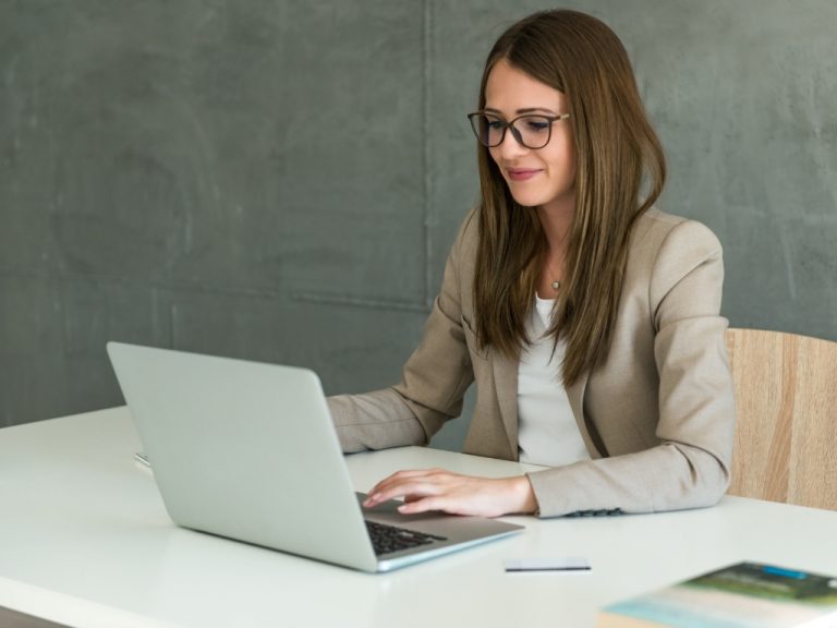 Cómo se hace una lista de cotejo: qué debe llevar y ejemplos